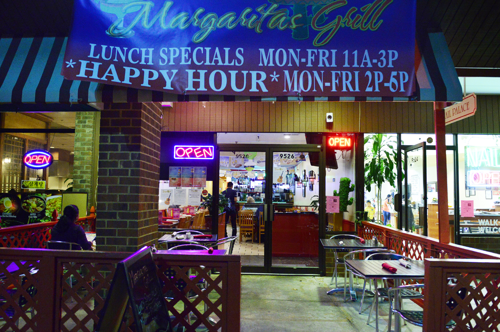 about lunch specials happy hour drinks dinner menu gallery contact us